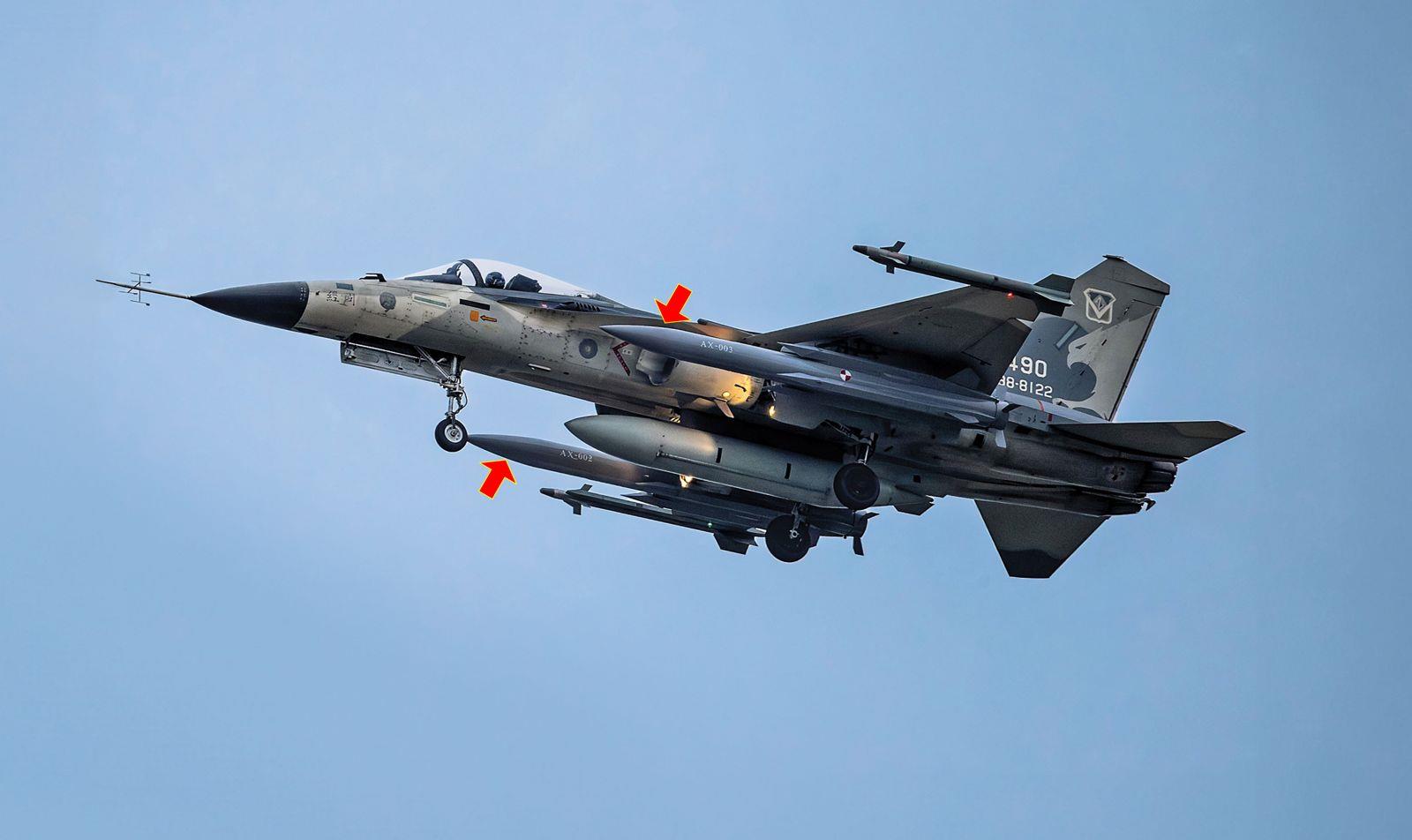 帥哥飛官當4年共諜 盜賣反制共機擾台密件4年｜東森新聞