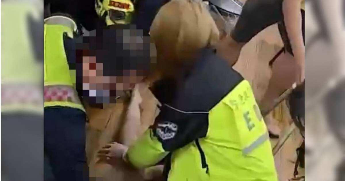 3歲男童溺斃 金髮男疑「冒義消」亂入CPR 消防局回應了｜東森新聞