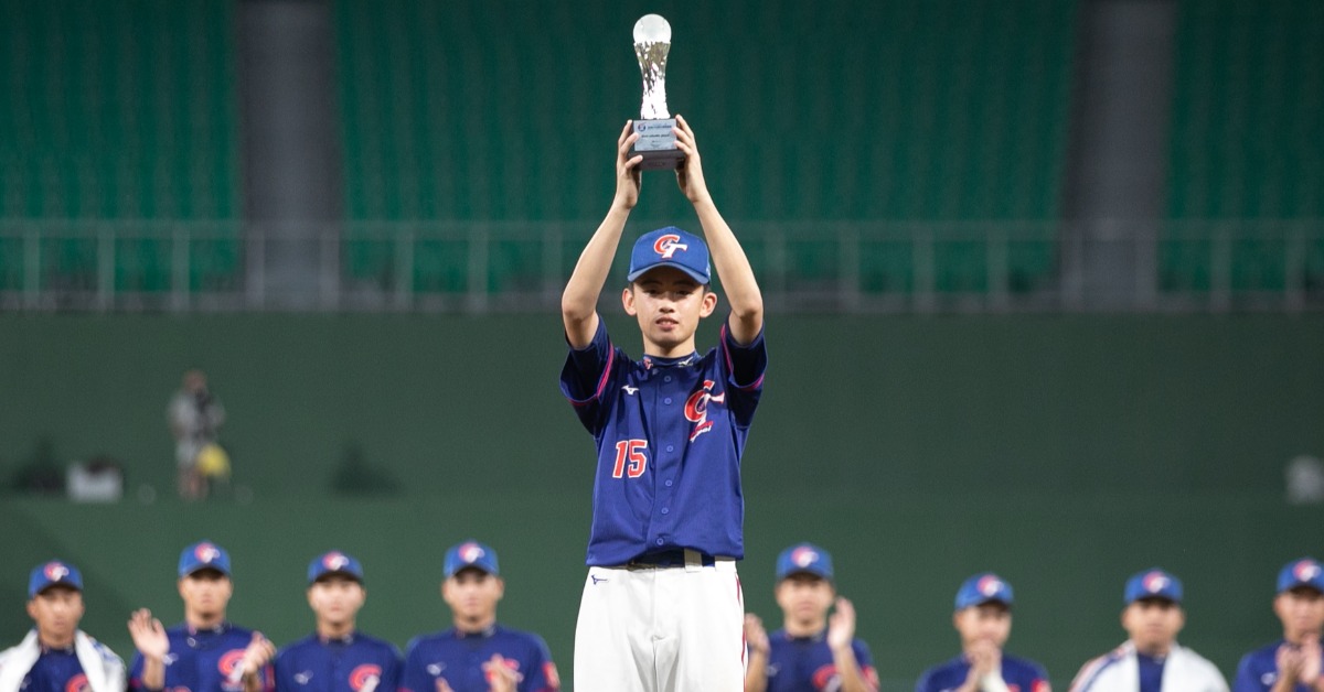 U15／陳泊佑奪MVP！睽違一個月拿手機「要看IG漲多少粉」｜東森新聞